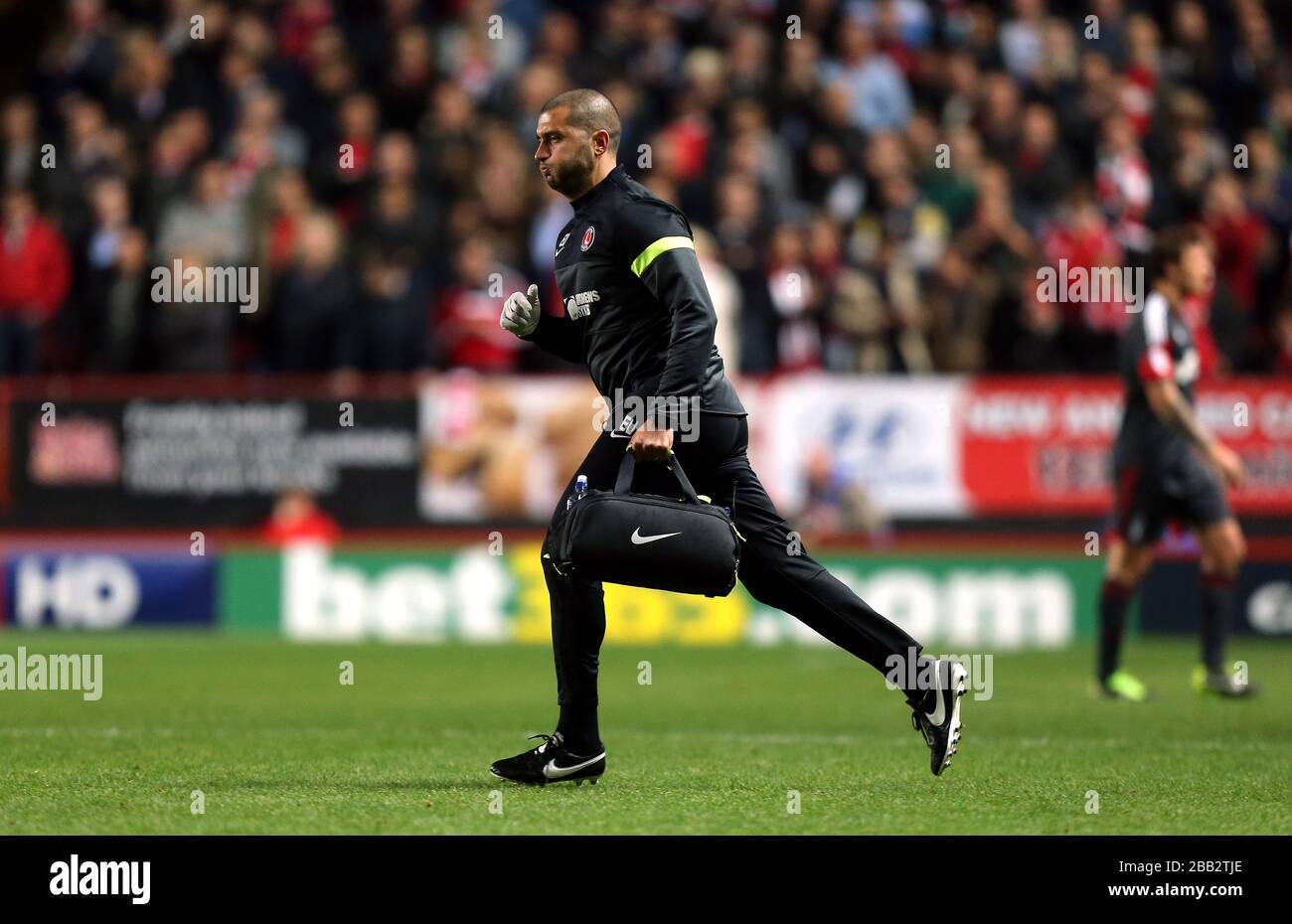 Charlton Athletic's Physio Erol Umut Stock Photo - Alamy