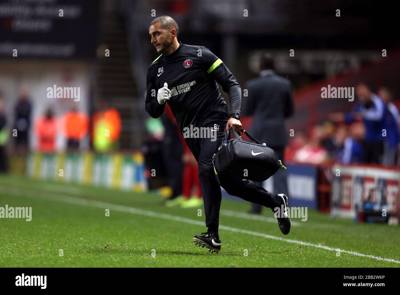 Full length physio hi-res stock photography and images - Alamy