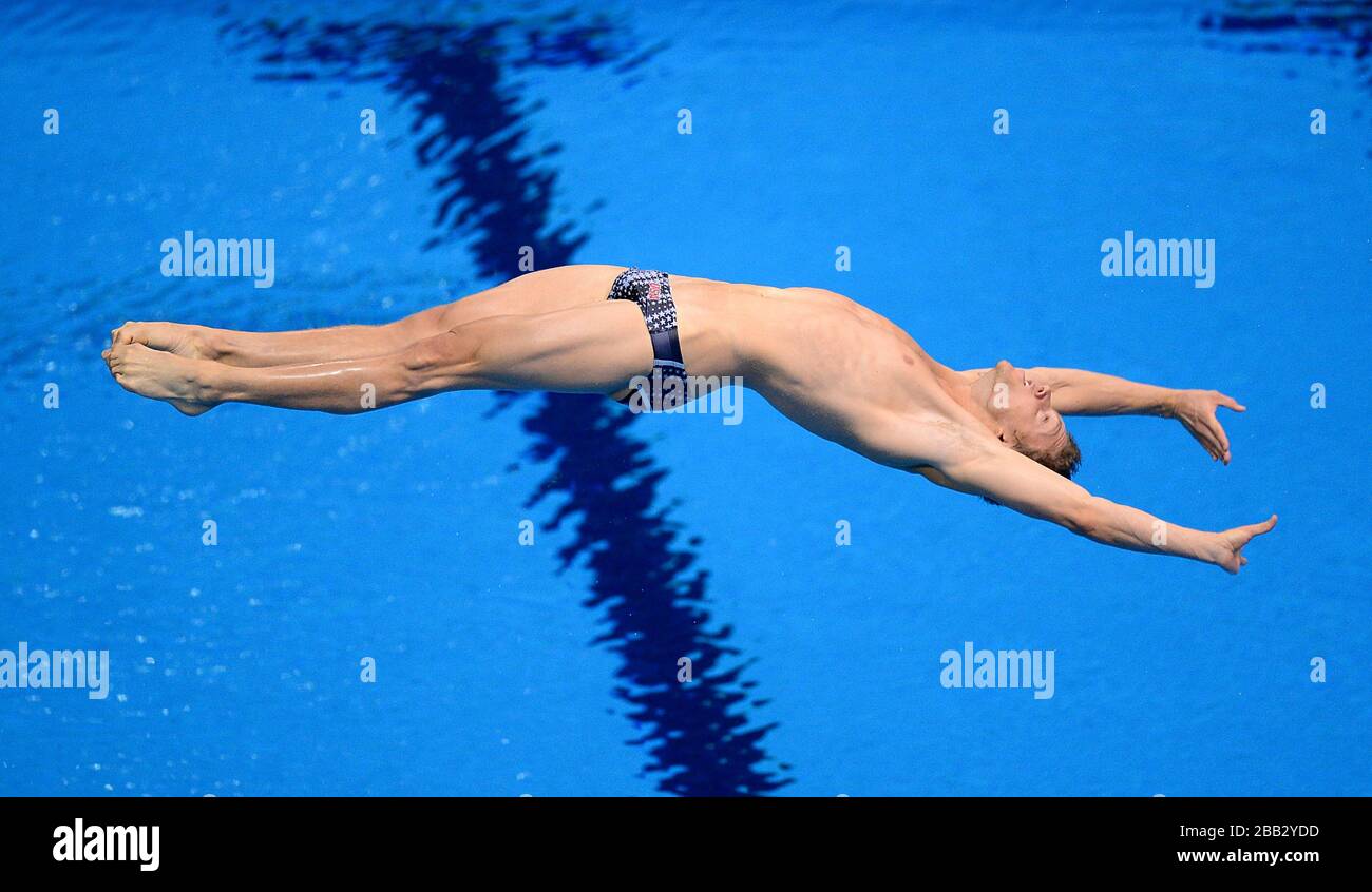 Mens 3m springboard preliminary hi-res stock photography and images - Alamy