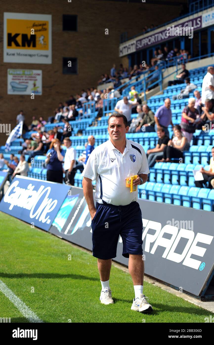 Gillingham manager hi-res stock photography and images - Alamy