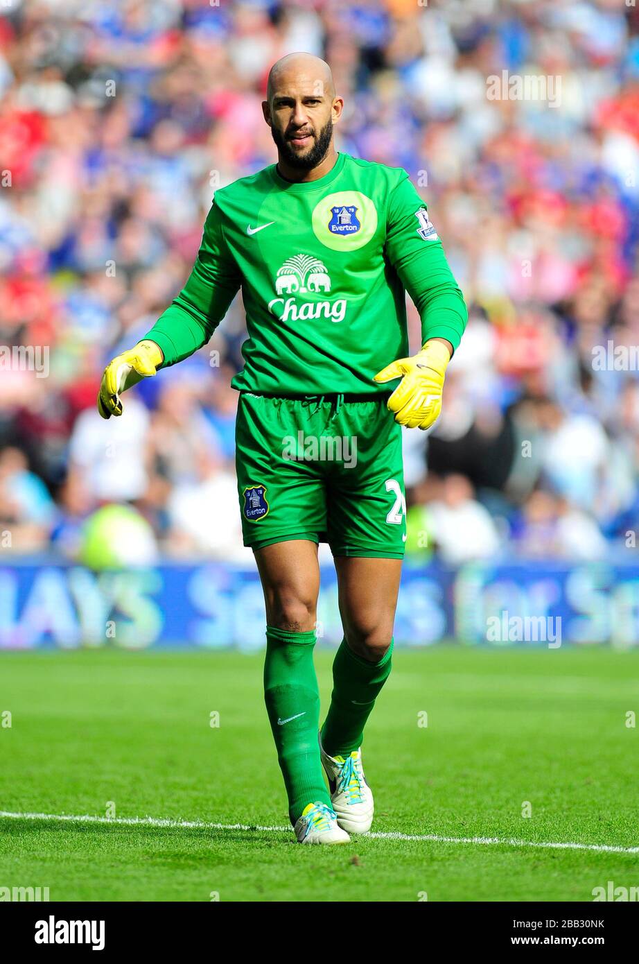 Football action tim howard hi-res stock photography and images - Alamy