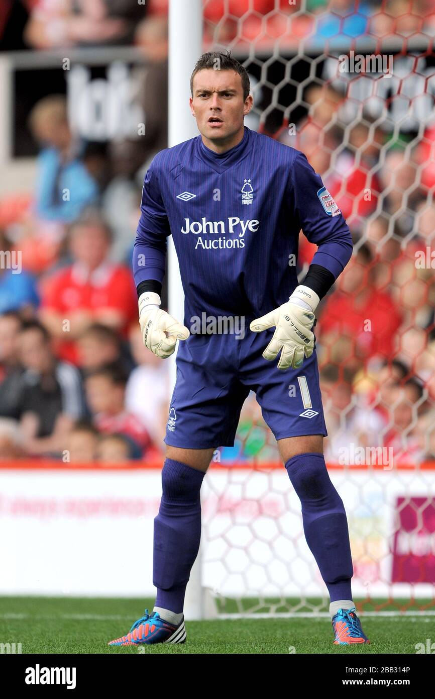 Full length ea13nottinghamforest hi-res stock photography and images ...