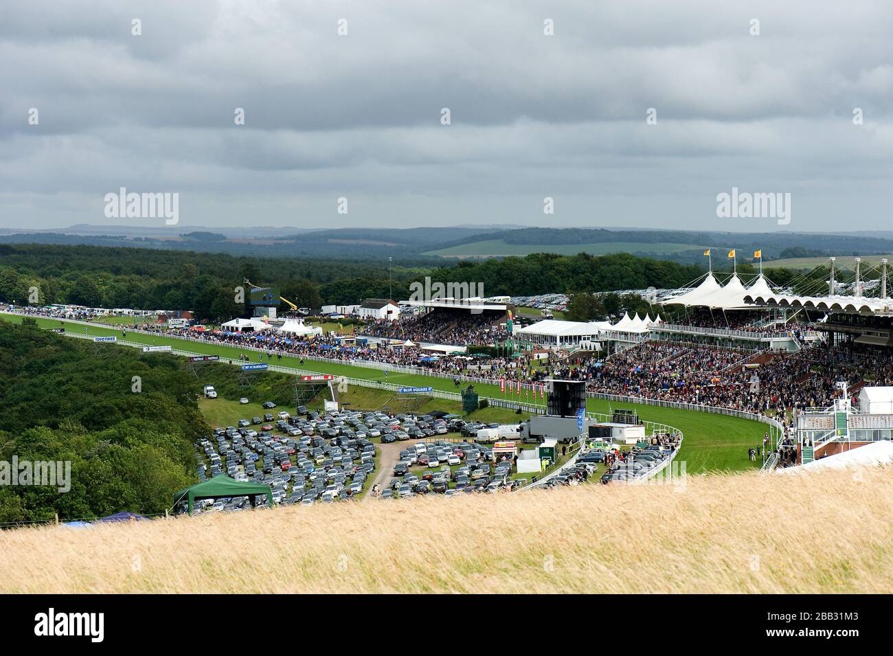 Goodwood racecourse general view hi-res stock photography and images ...