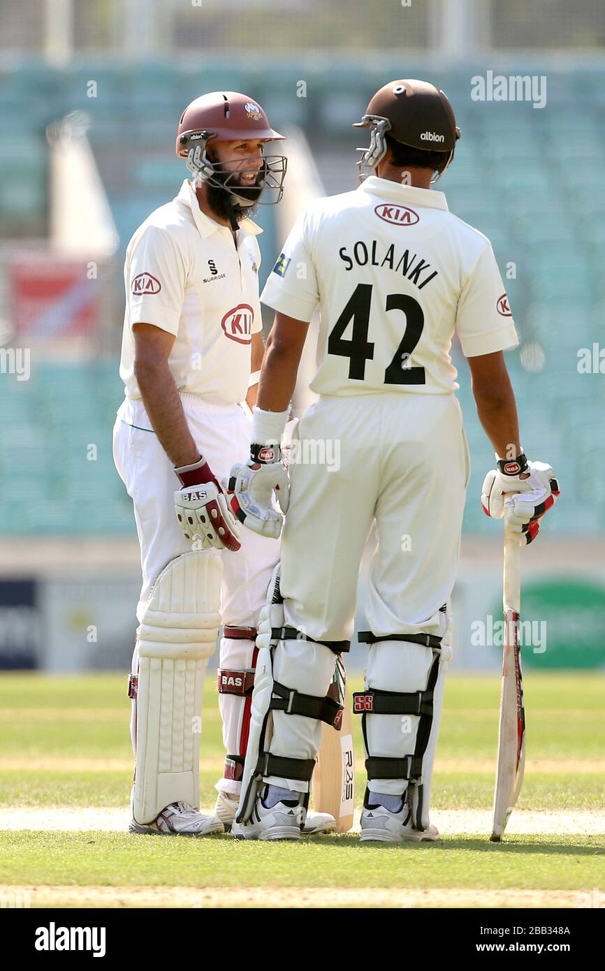 Surrey's Hashim Amla (left) and Vikram Solanki Stock Photo - Alamy
