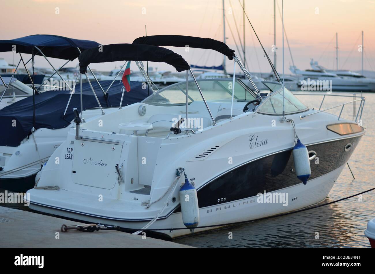 boats in harbor Stock Photo - Alamy