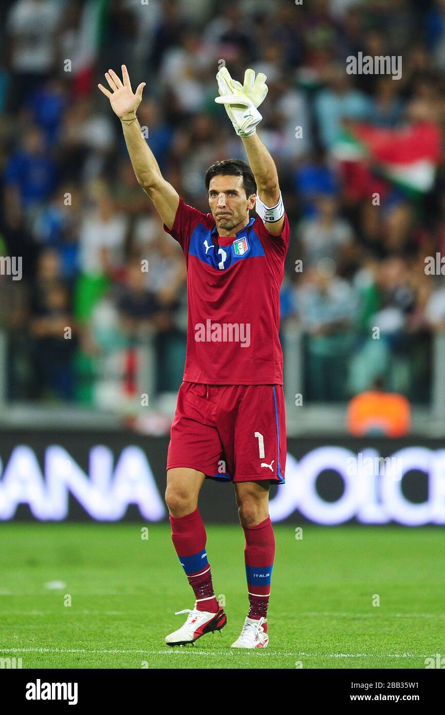 Gianluigi buffon italy hi-res stock photography and images - Alamy