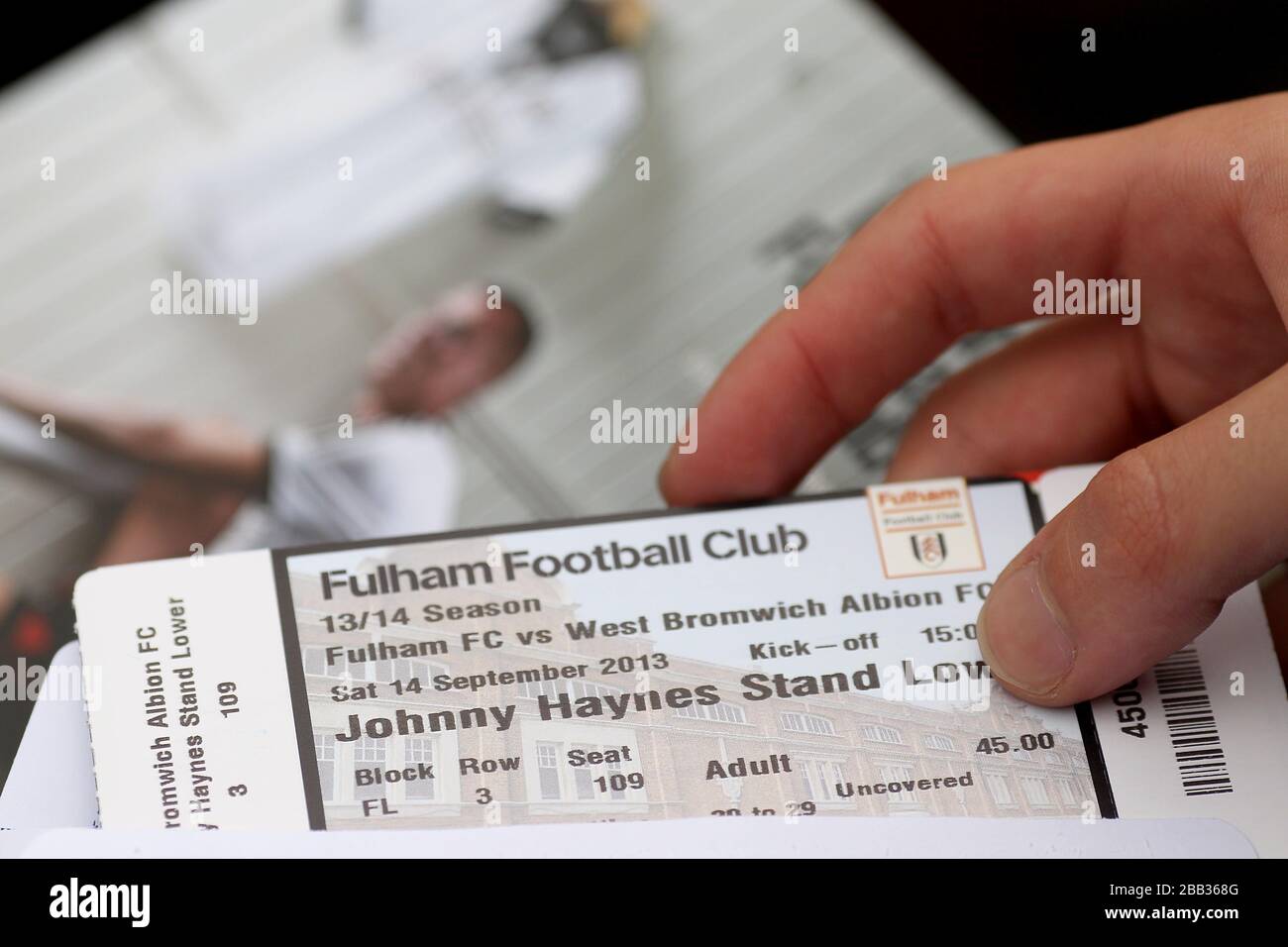 Johnny haynes stand hi-res stock photography and images - Alamy