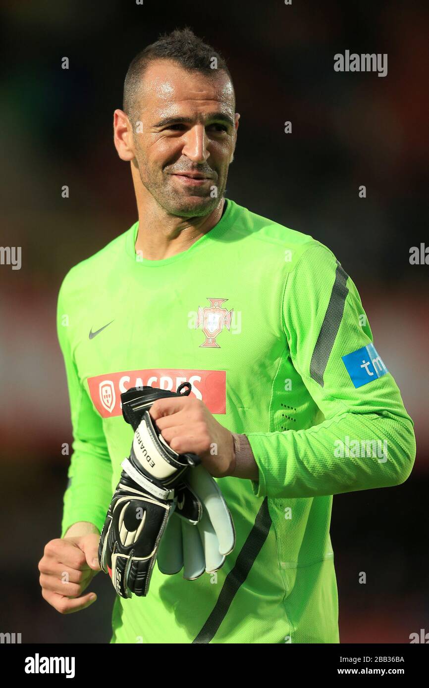 Portugal goalkeeper Eduardo Stock Photo - Alamy