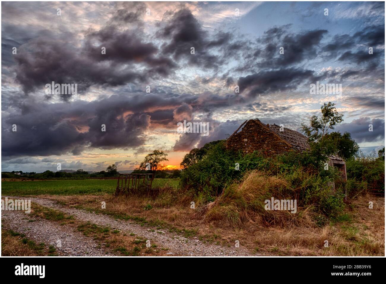 Sky and valley Cut Out Stock Images & Pictures - Alamy