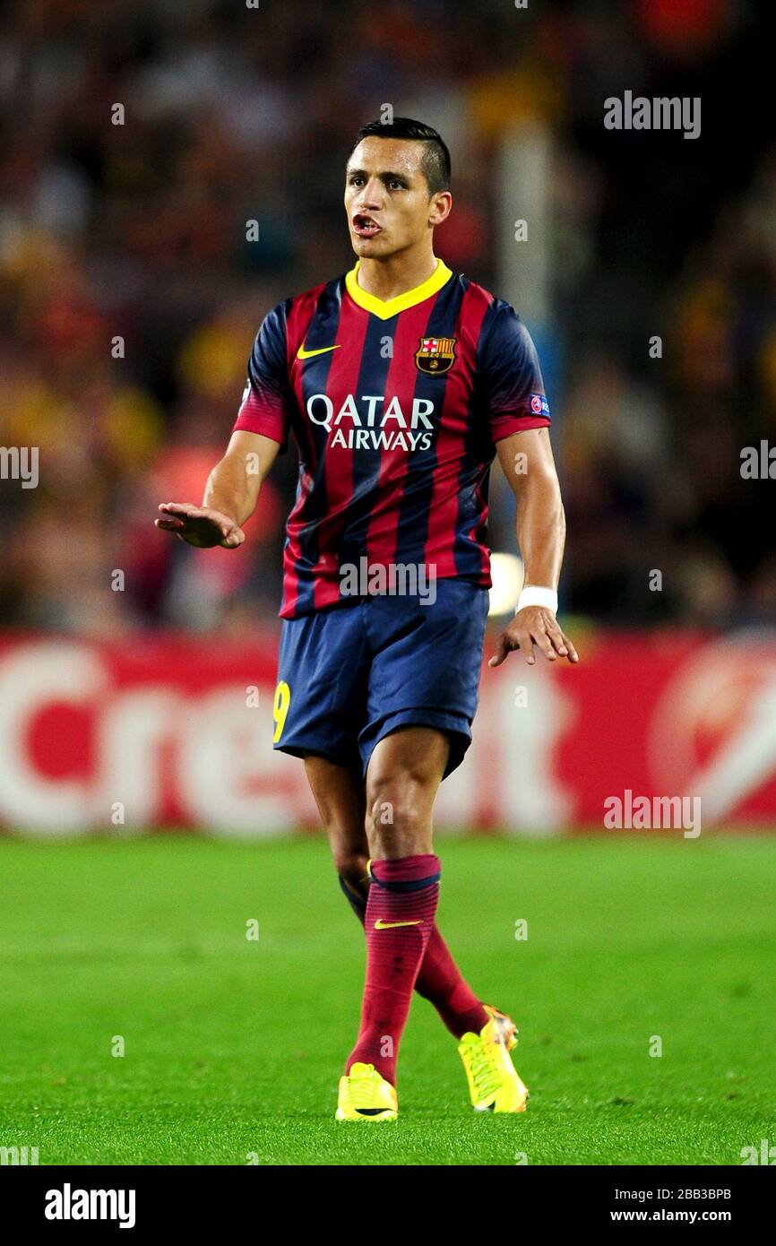 Alexis sanchez barcelona hi-res stock photography and images - Alamy