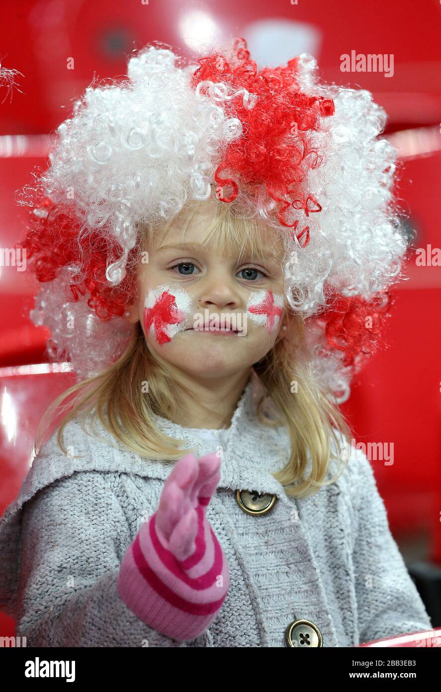 England fan poses hi-res stock photography and images - Alamy