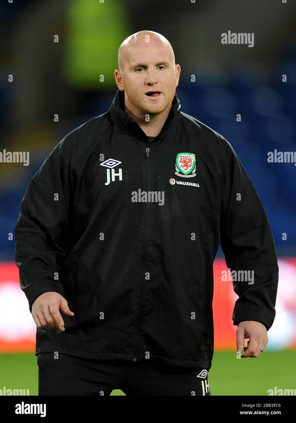 John Hartson, Wales coach Stock Photo - Alamy