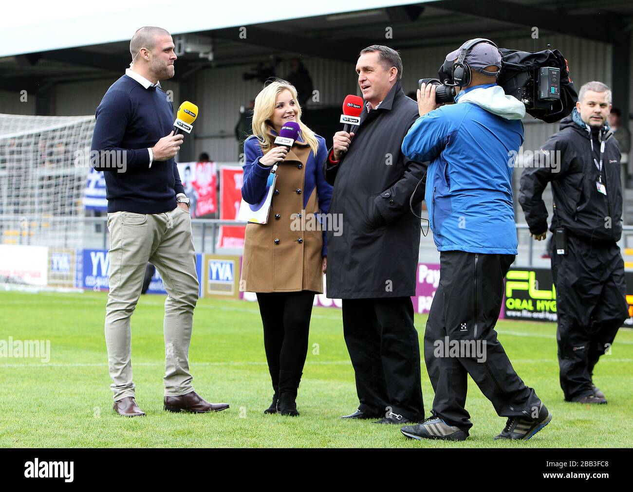 Bt sport presenter helen skelton and pundit martin allen hi-res stock ...