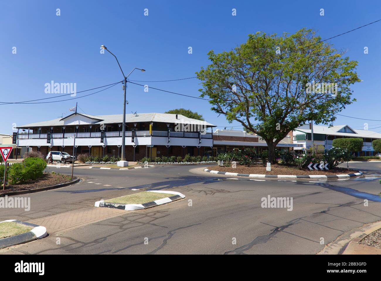 Covered veranda hi-res stock photography and images - Alamy