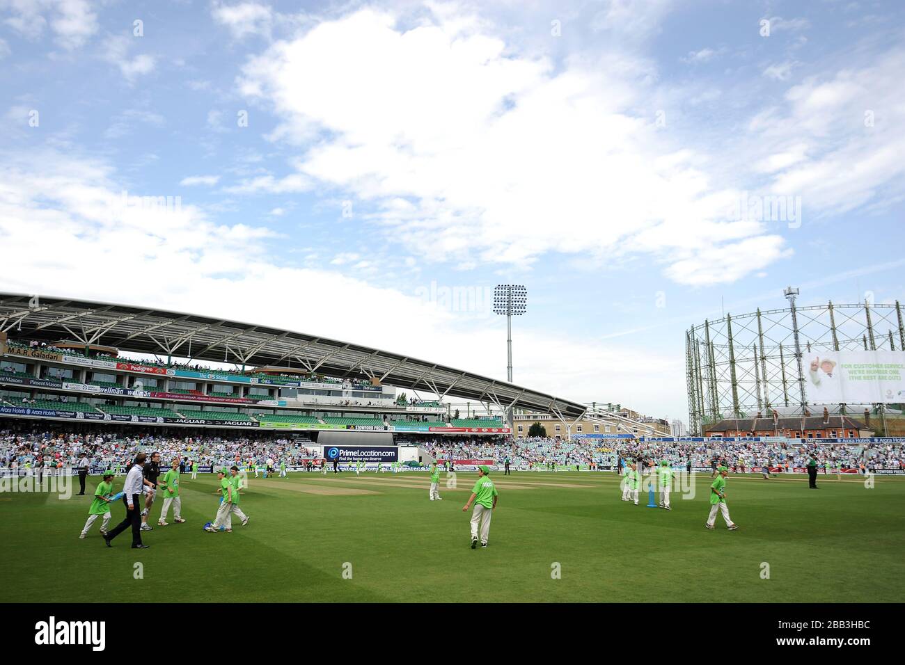 Ocs stand gas holder gasometer ampics hi-res stock photography and ...