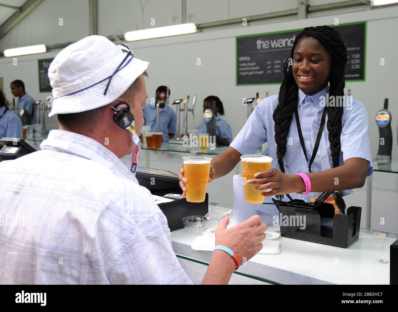 Cricket crowd beer hi-res stock photography and images - Alamy
