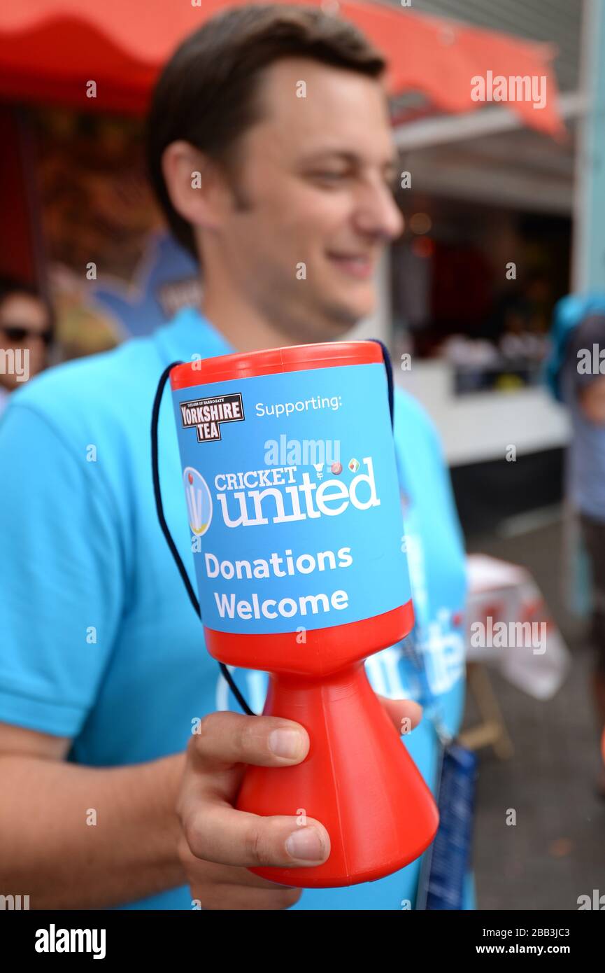 Donations ampics hi-res stock photography and images - Alamy