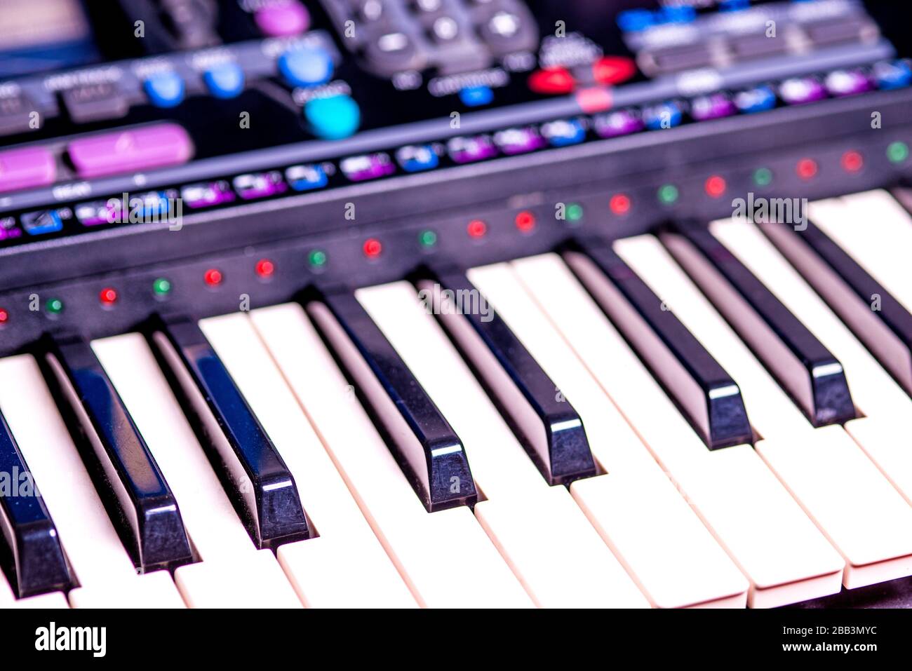 Electronic musical instrument hi-res stock photography and images - Alamy