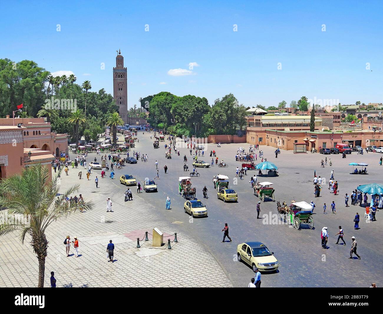 Marrakech market square hi-res stock photography and images - Alamy