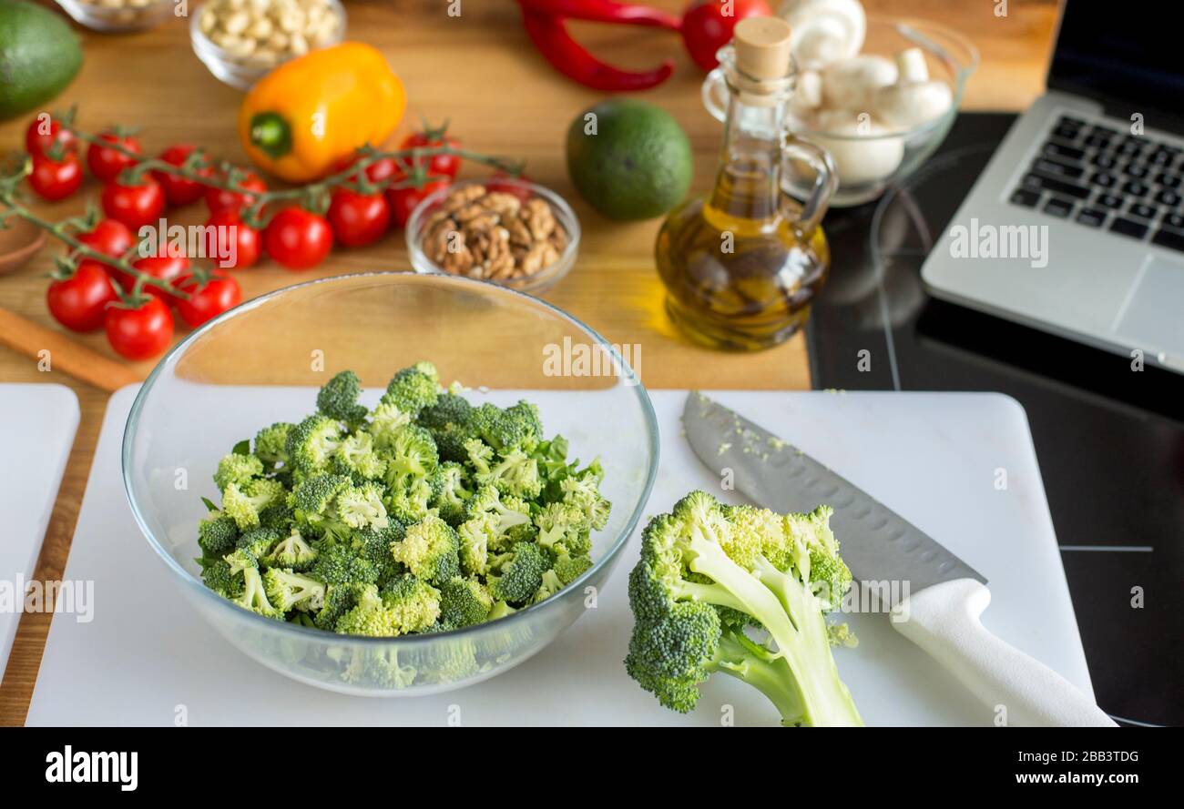 Healthy kitchen flat lay of fresh broccoli and other vegetables Stock ...