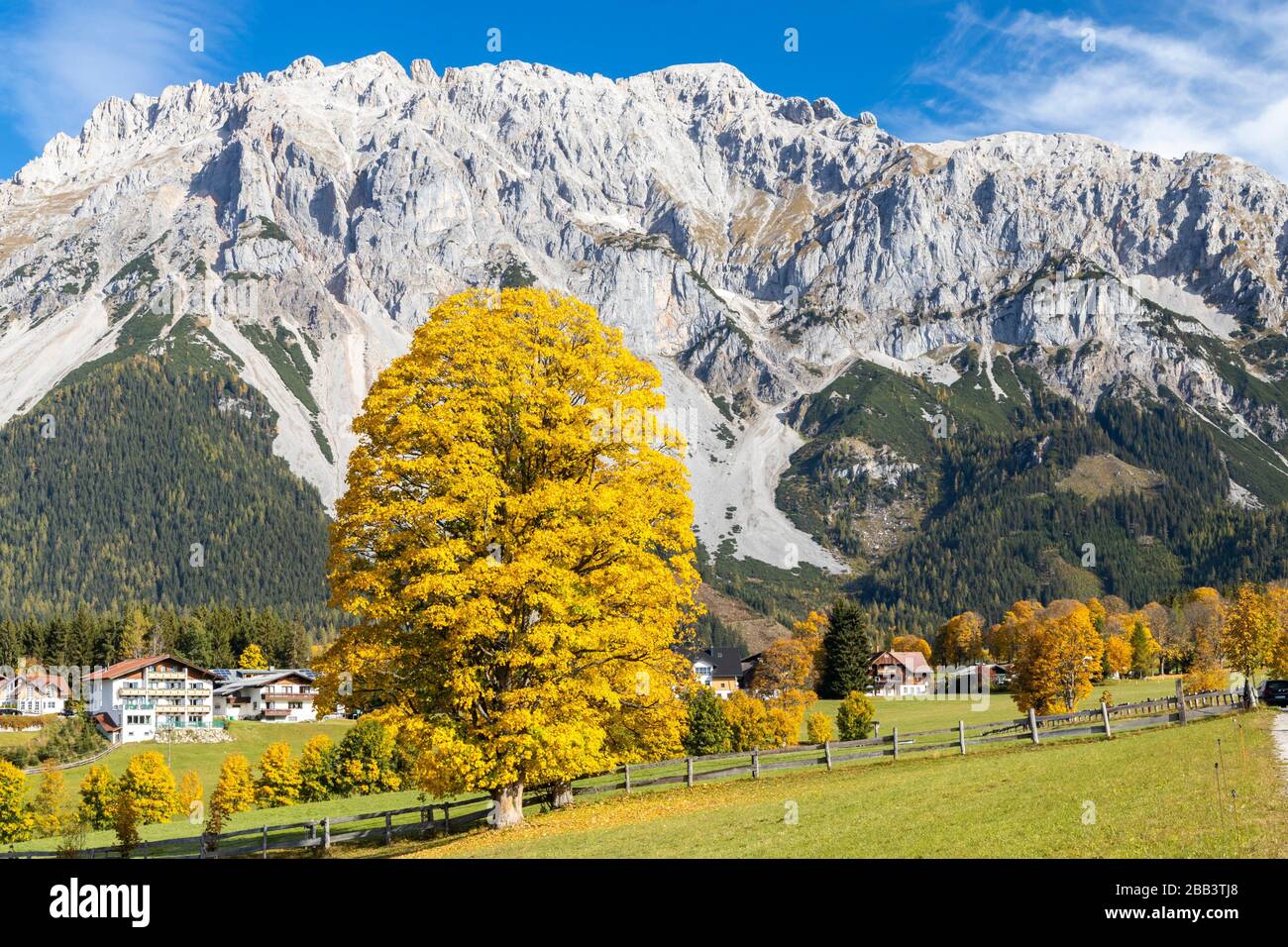 Dachstein massif hi-res stock photography and images - Alamy