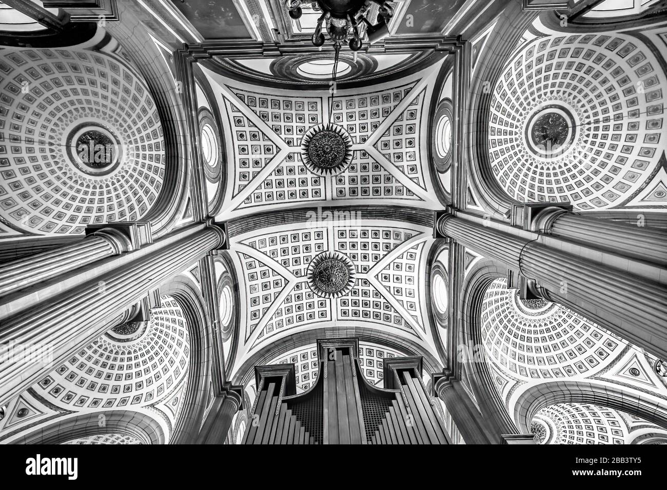 Black and white church ceiling hi-res stock photography and images - Alamy