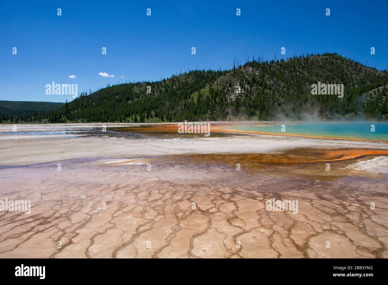Grand Prismatic Pool in Yellowstone National Park in Wyoming Stock ...
