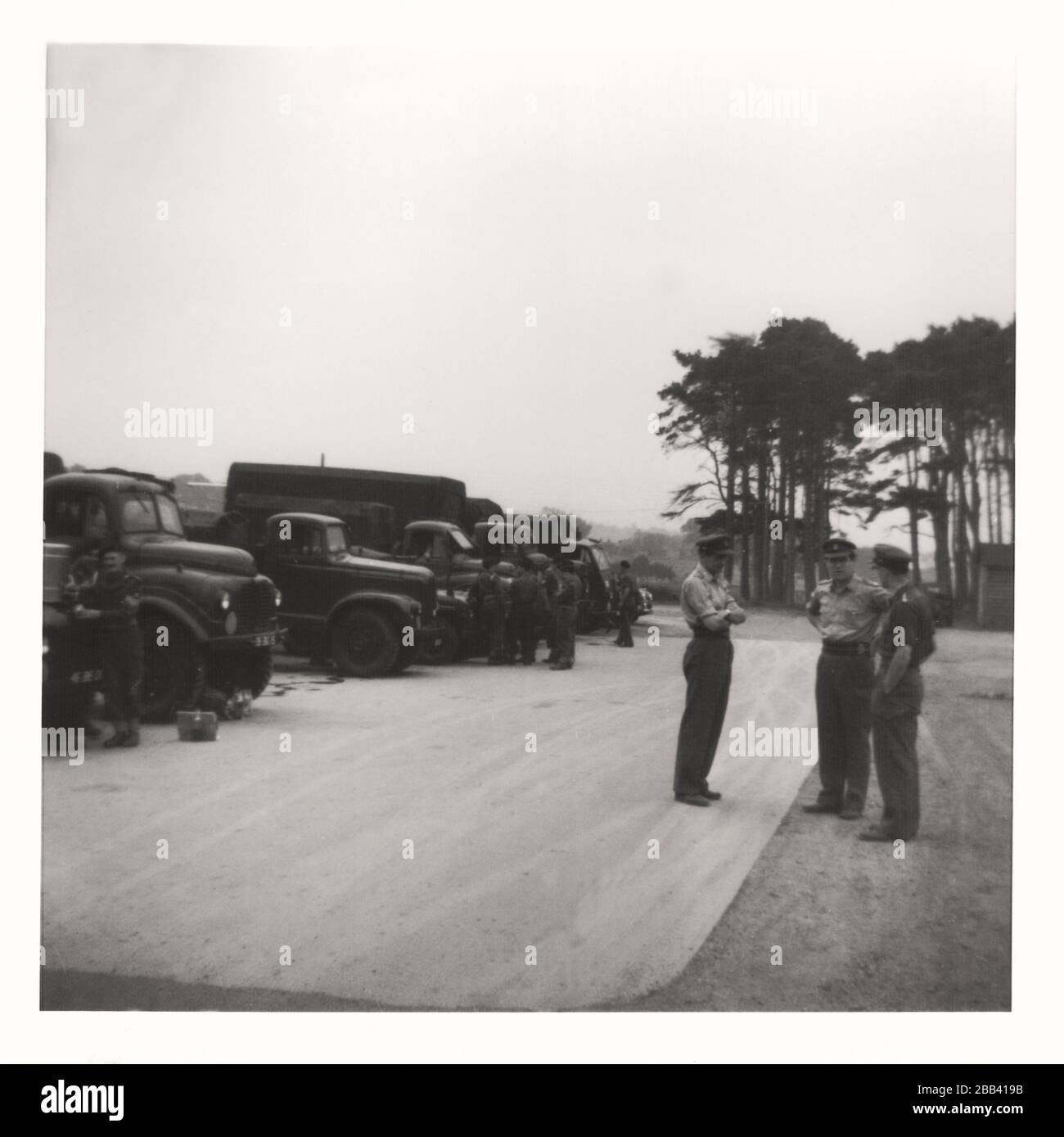 Uk military soldiers Cut Out Stock Images & Pictures - Alamy