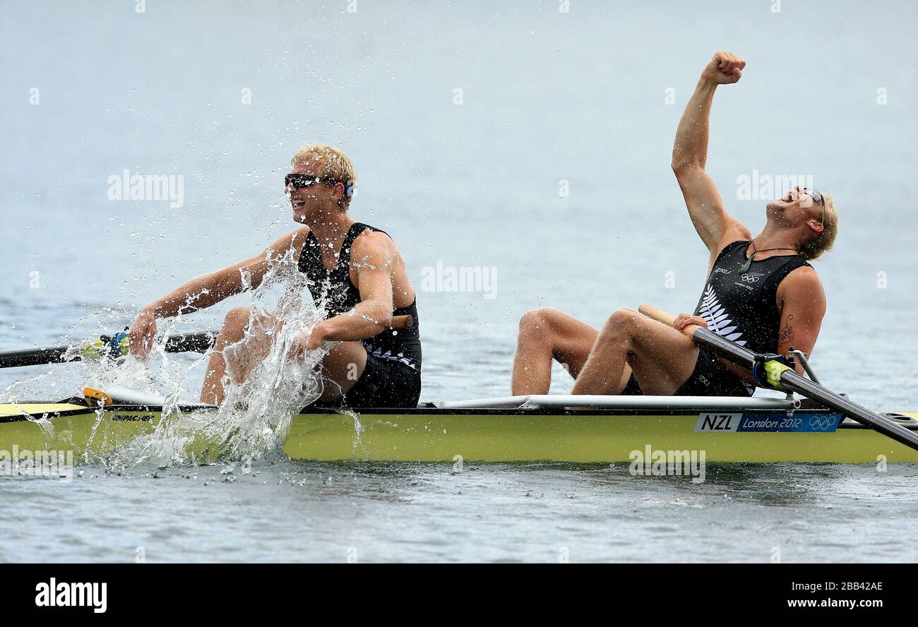 Mens pair hi-res stock photography and images - Alamy