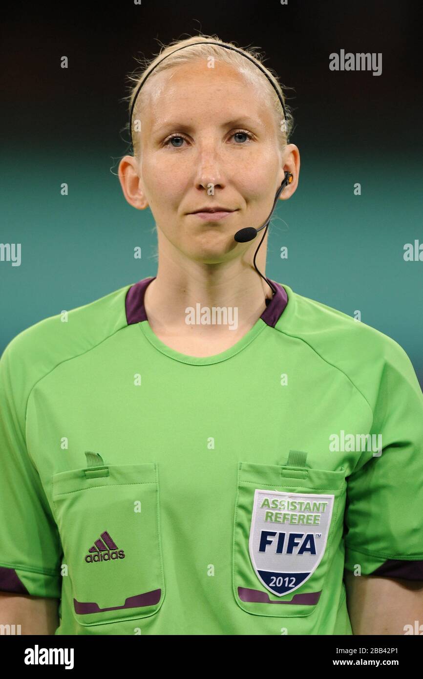 Football headshot head shot portrait referee hi-res stock photography ...