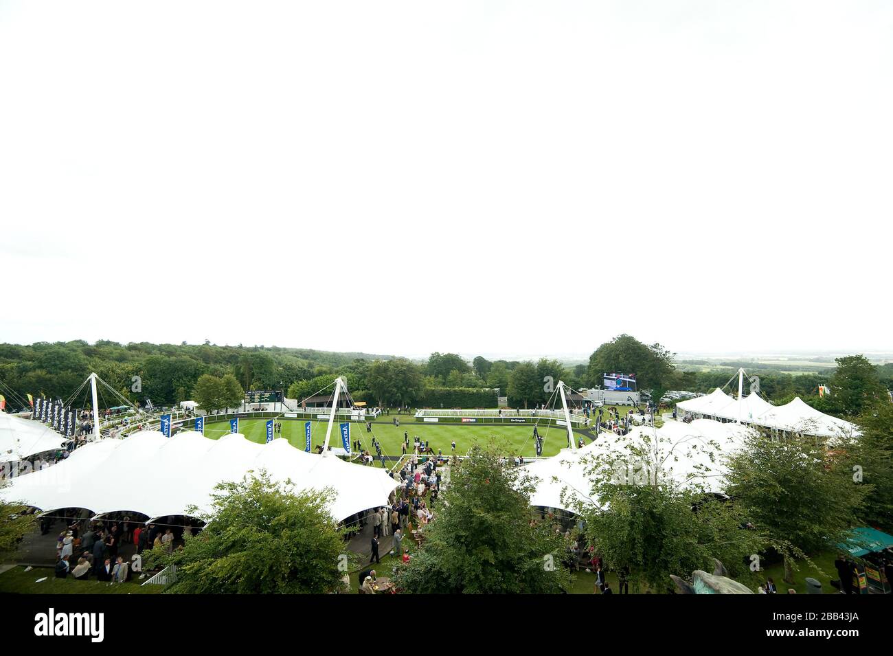 A general view of the parade ring at Goodwood Racecourse Stock Photo ...