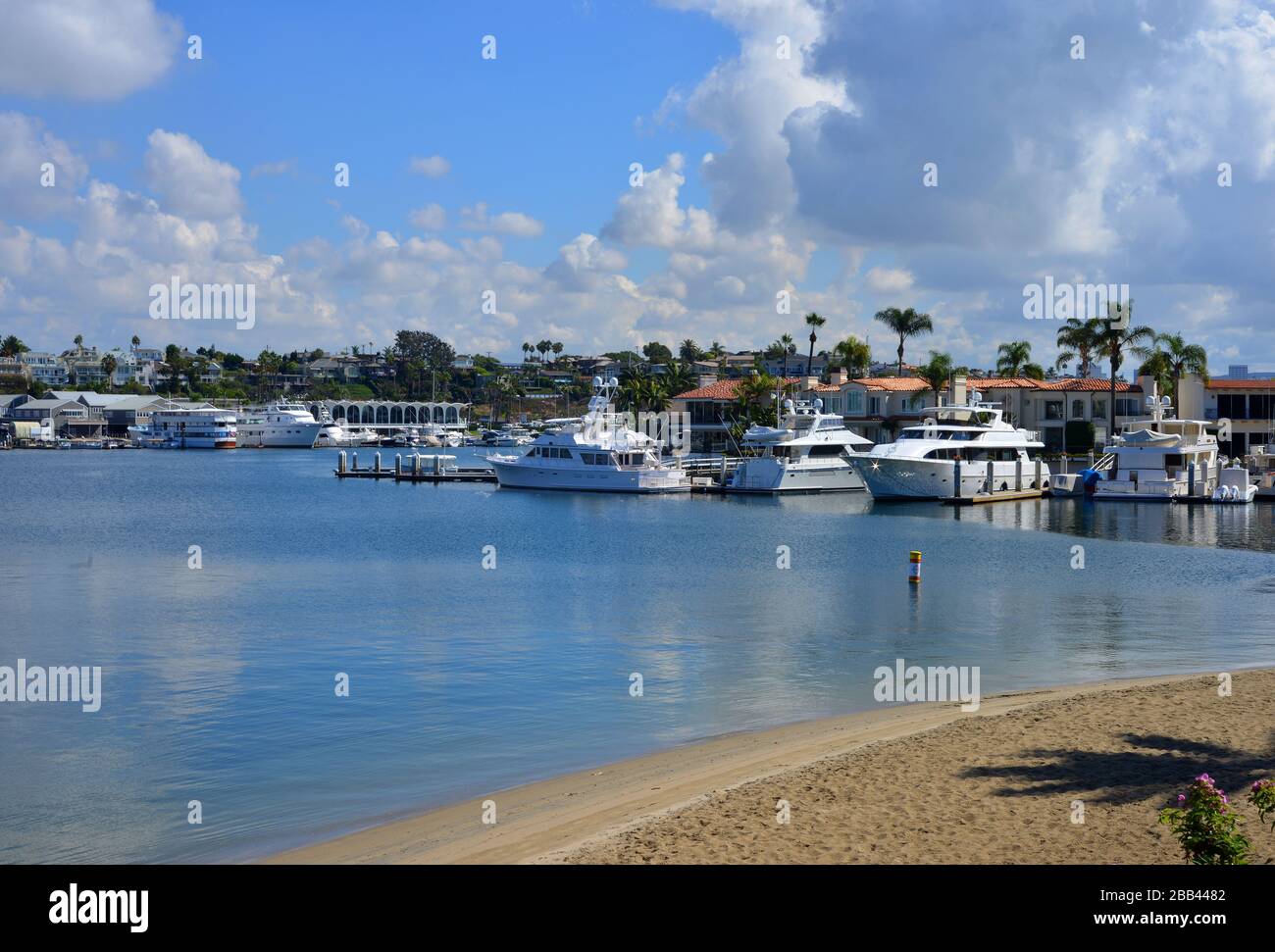 Balboa peninsula beach pier newport beach hi-res stock photography and ...