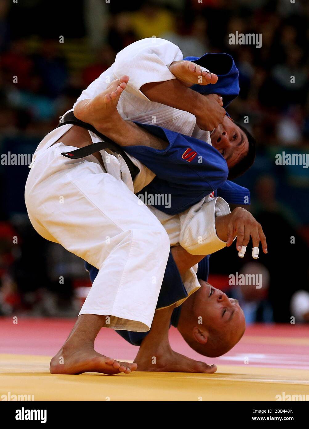 Mens judo kg hi-res stock photography and images - Alamy
