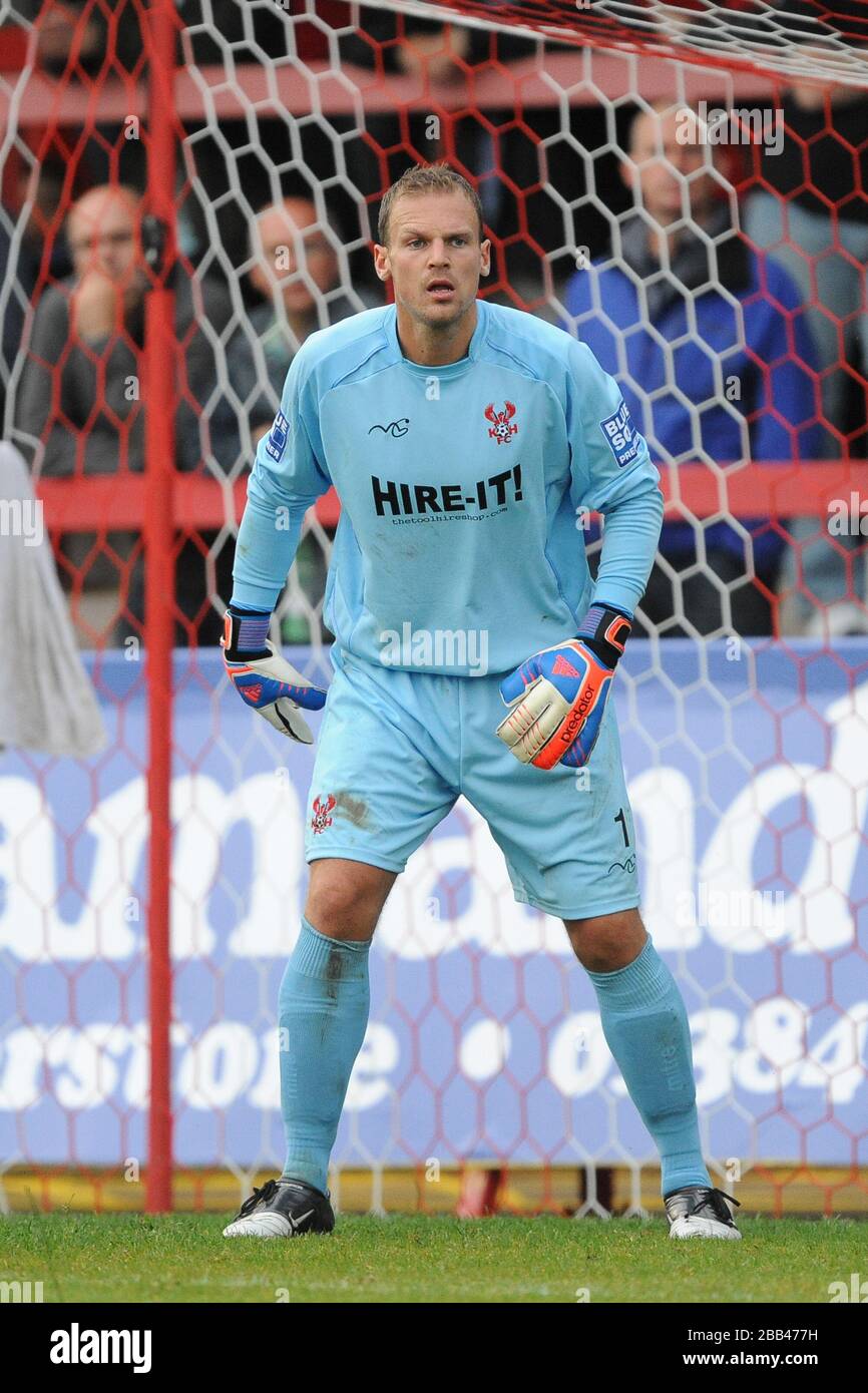 Kidderminster Harriers goalkeeper Daniel Lewis Stock Photo - Alamy
