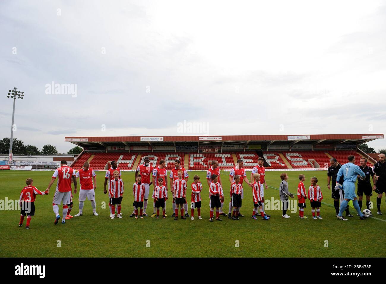Football line up general view gv hi-res stock photography and images ...