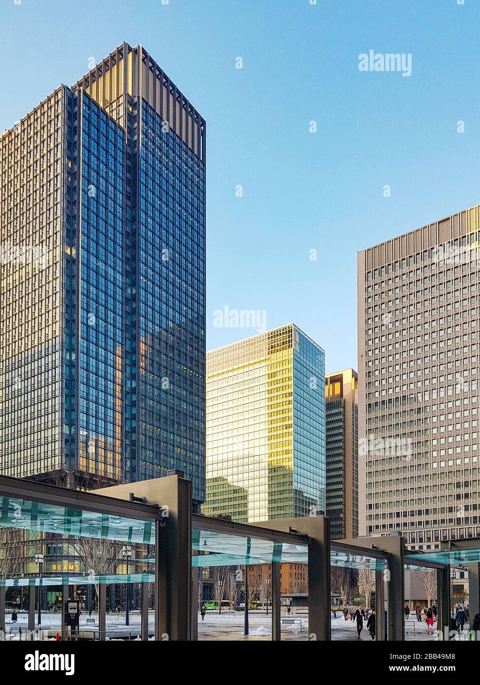 Station square in Tokyo station Stock Photo - Alamy