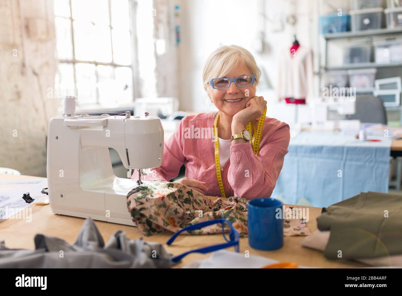Senior fashion hi-res stock photography and images - Alamy