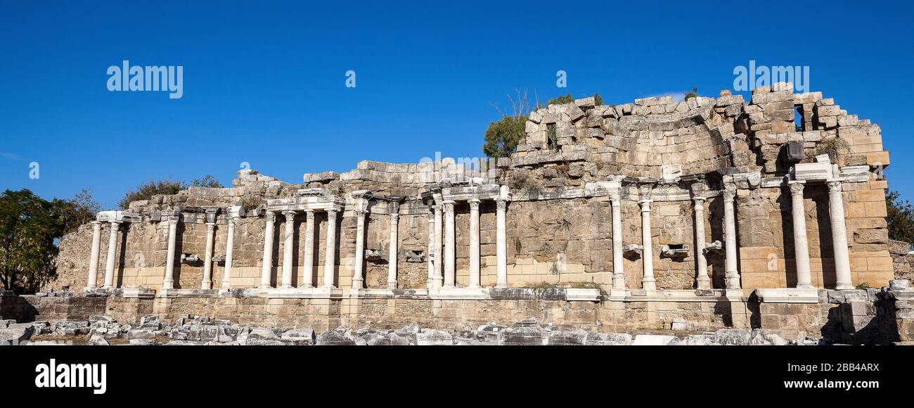 Side view of ancient temple hi-res stock photography and images - Alamy