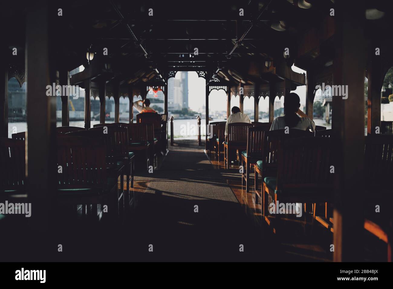 Barge people hi-res stock photography and images - Alamy