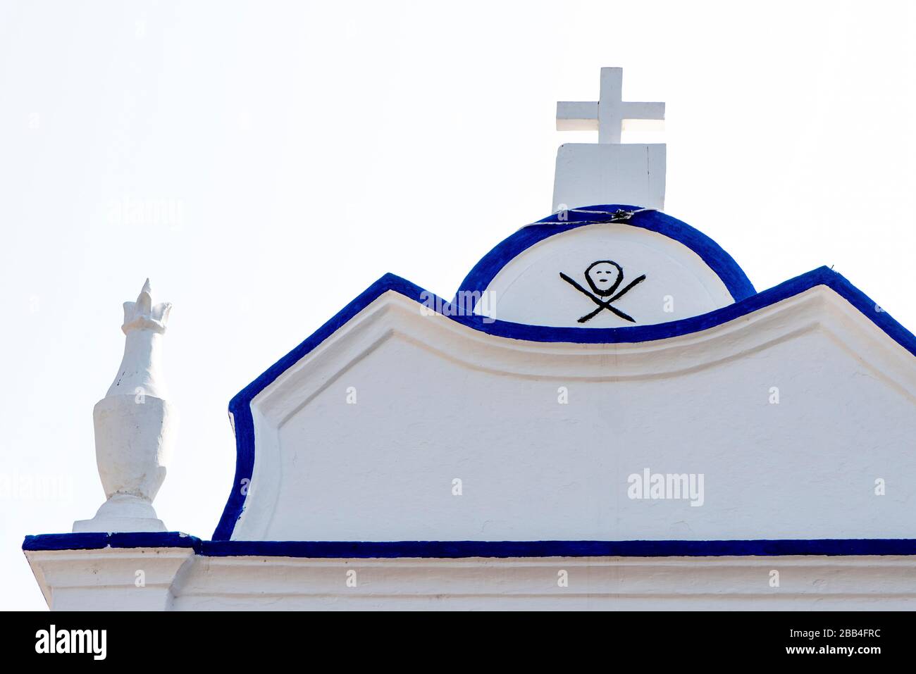 Goa Cemetery An catholicism island in Hindu country Graves are small ...