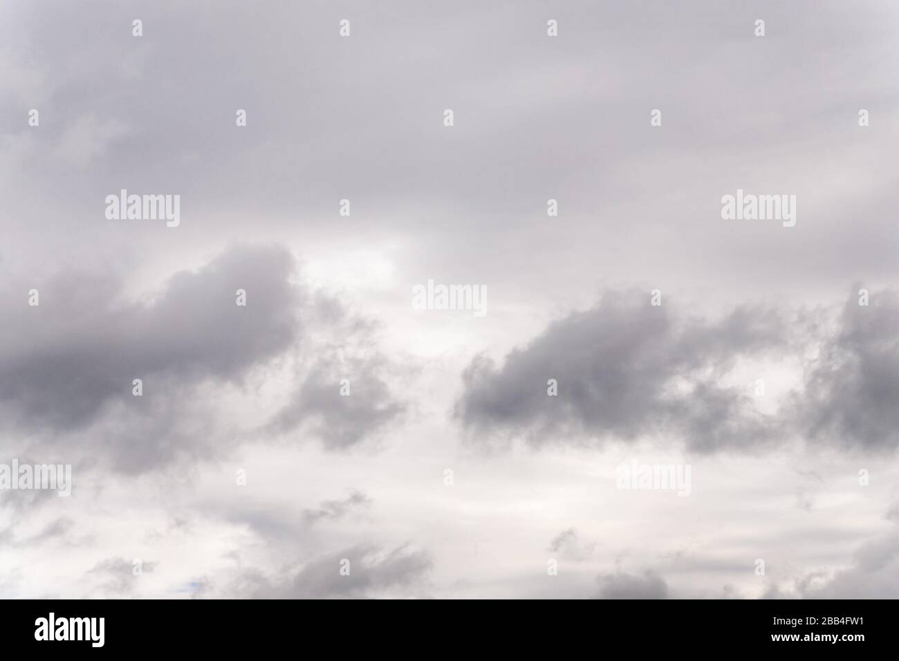 Dramatic gray clouds in the sky. Beautiful gray and white cloudy sky ...