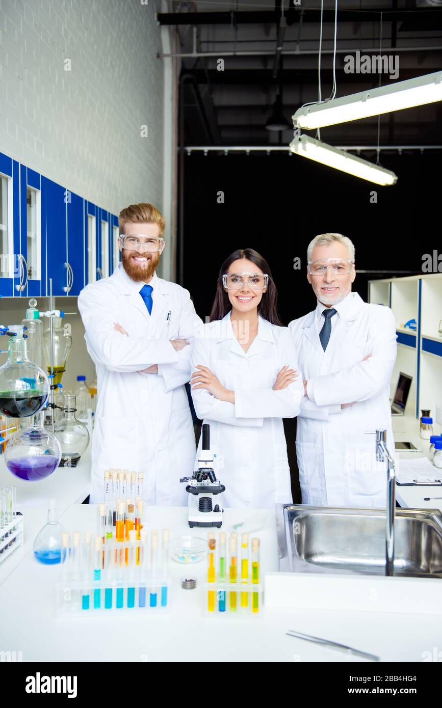 Three scientists hi-res stock photography and images - Alamy