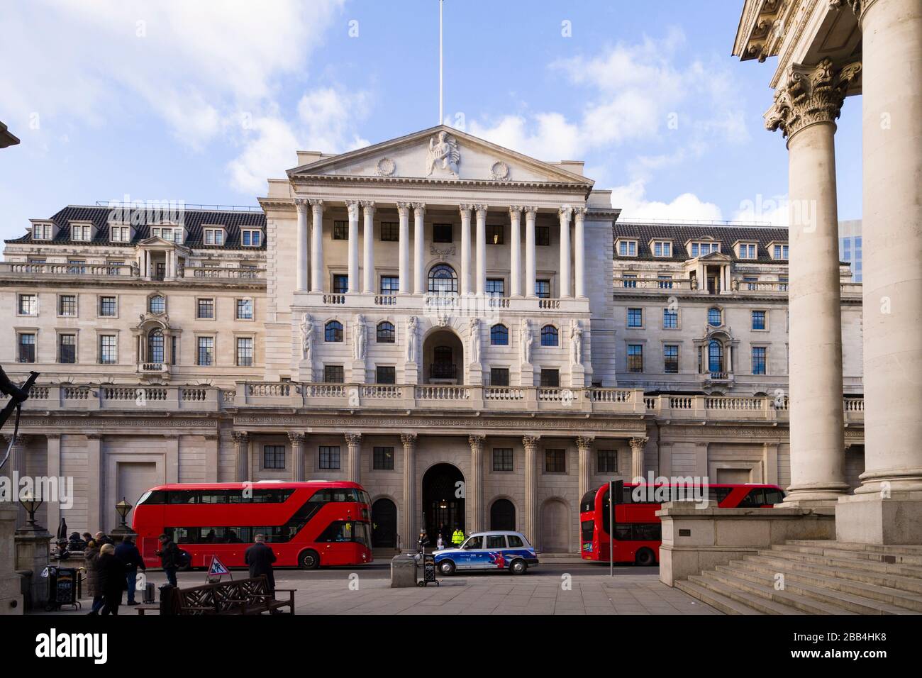 Old lady of threadneedle street hi-res stock photography and images - Alamy