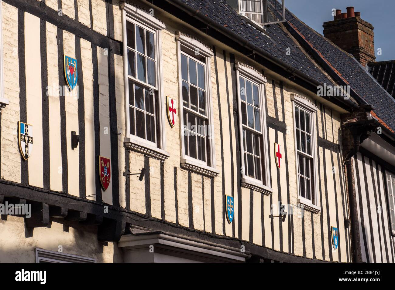 Heraldry shields hi-res stock photography and images - Alamy