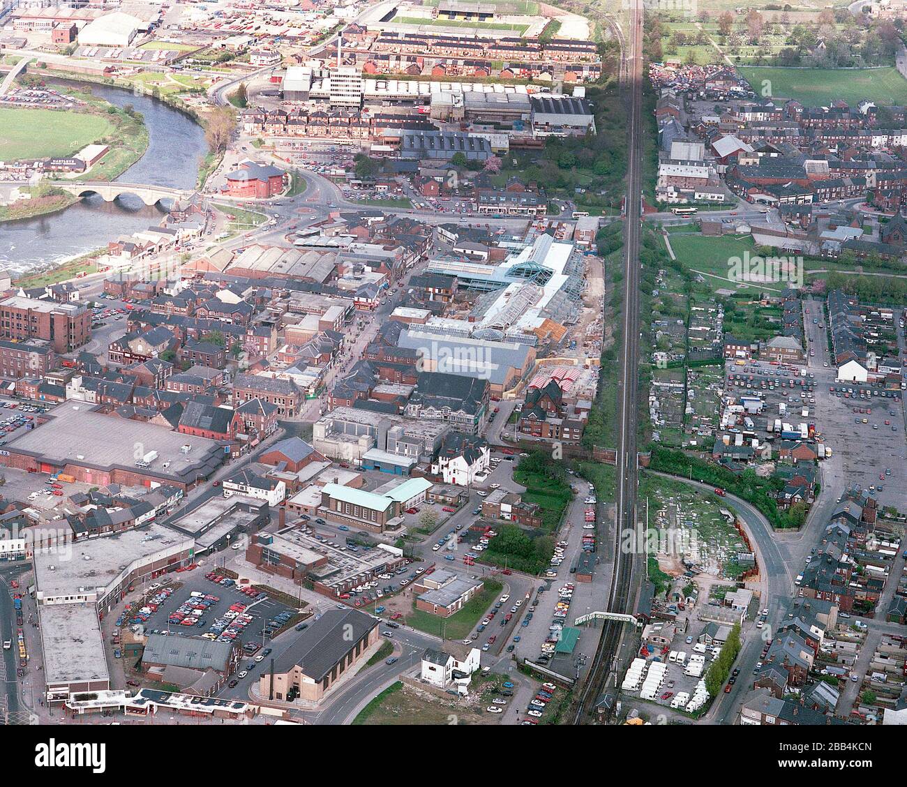 1991 aerial photograph of castleford hi-res stock photography and ...