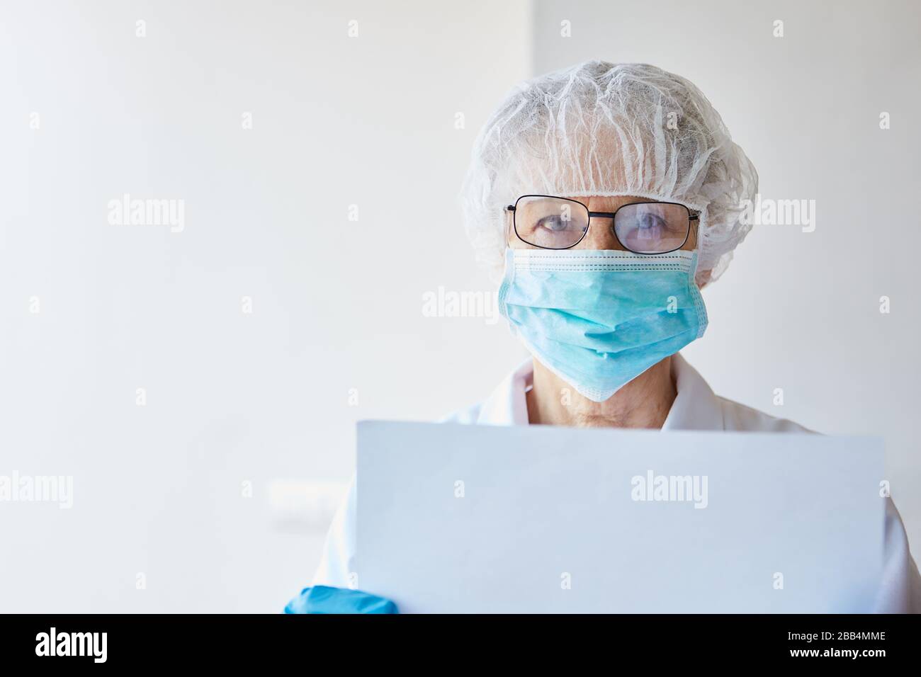 Employee warning sign hi-res stock photography and images - Alamy