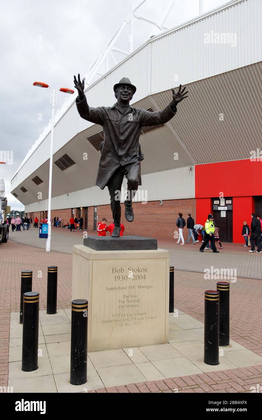 The Bob Stokoe outside the Stadium of Light Stock Photo - Alamy