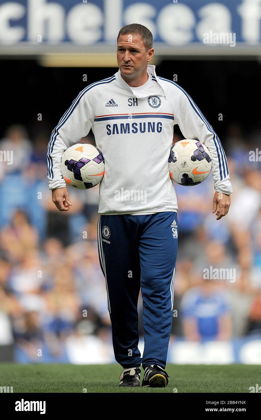 Chelsea assistant first team coach Steve Holland Stock Photo - Alamy