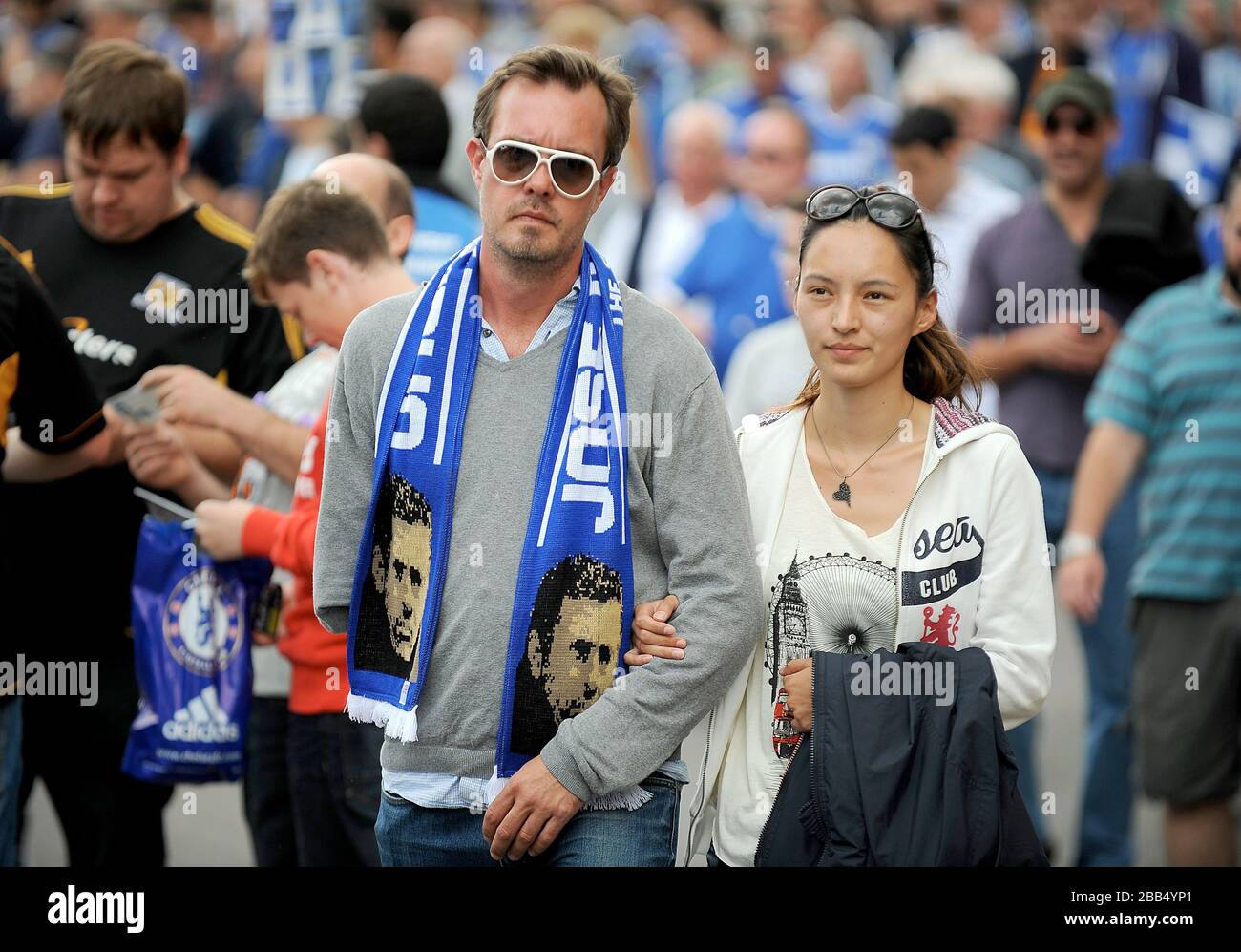 Chelsea fans arrive at Stamford Bridge Stock Photo - Alamy