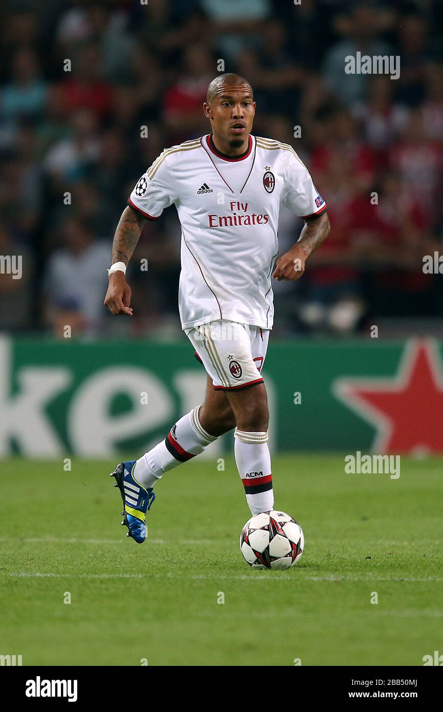 Nigel De Jong, AC Milan Stock Photo - Alamy